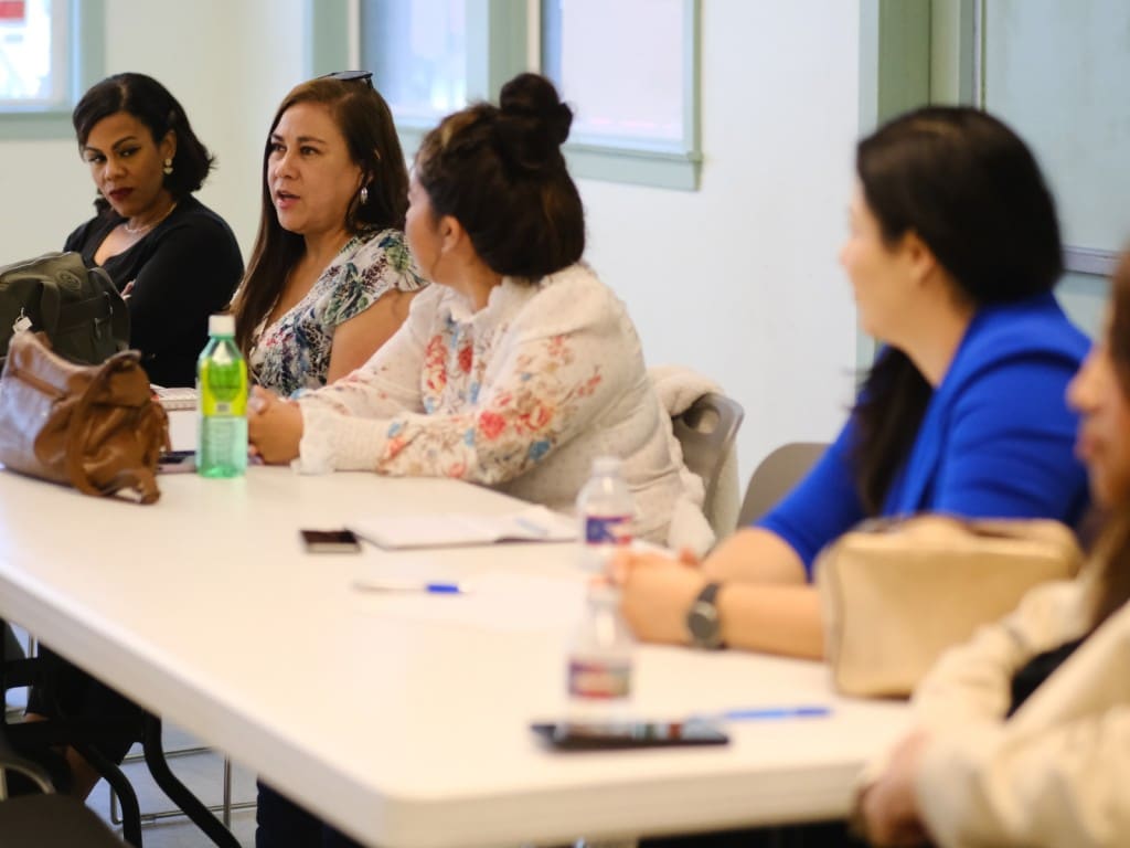 Latinas Conversando en Español: un colectivo de mujeres en Houston que ...